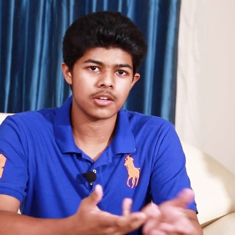 Vijay Age, Height, Religion, Brother, Wife, Son, Family, Movies List ...
