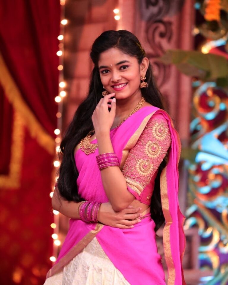 Ananya Sharma (30 Weds 21 Fame) Age, Family, Boyfriend, Biography & More