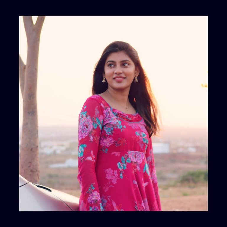 Divya Reddy (30 Weds 21 Fame) Age, Husband, Family, Short Films ...