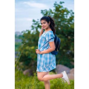 Rithu Chowdary Age, Boyfriend, Husband, Family, Movies, TV Shows ...
