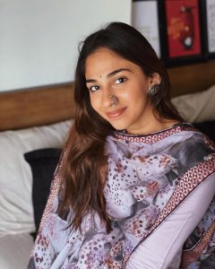 Vidhi Pandya (Bigg Boss 15) Age, Height, Husband, Father, Family ...