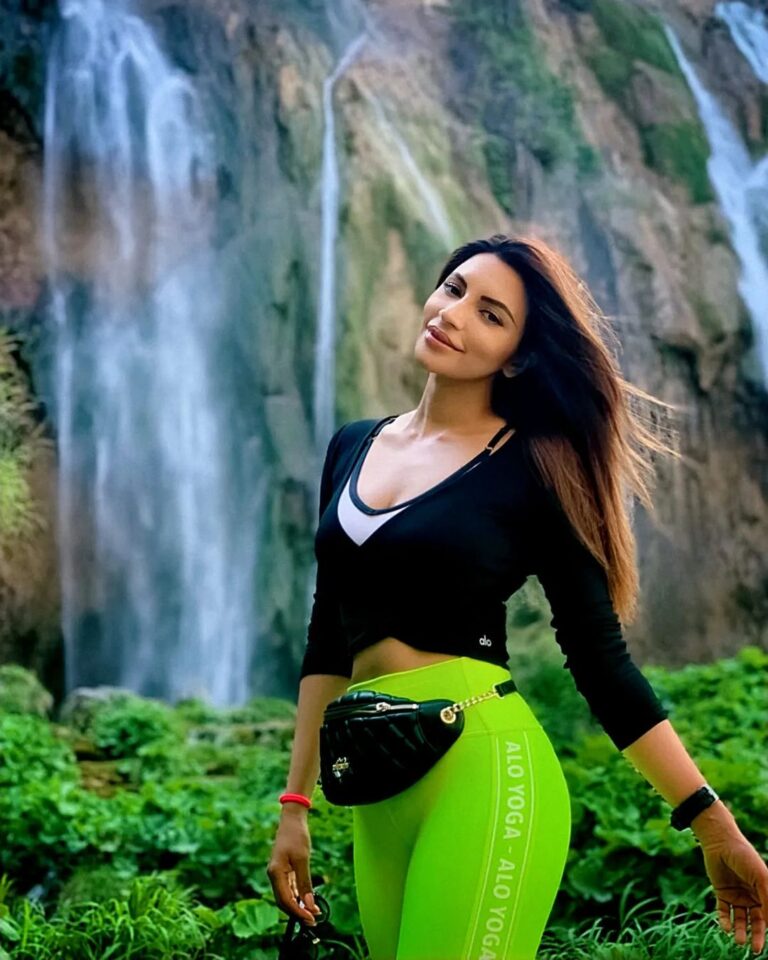 Shama Sikander Age, Husband, Family, Movies, Photos, Biography, Wiki & More