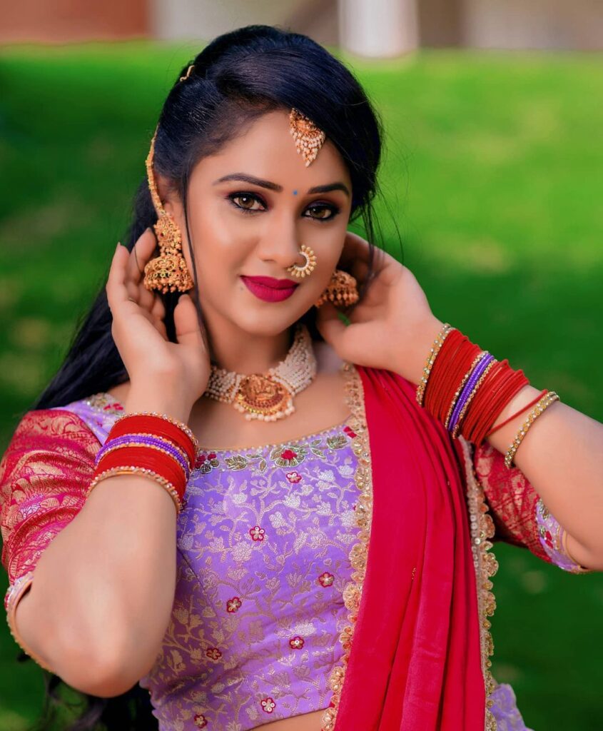 Keerthi Keshav Bhat Wiki, Biography, Age, Husband, Family, Serials ...