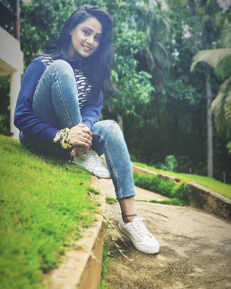 Keerthi Keshav Bhat Wiki, Biography, Age, Husband, Family, Serials ...