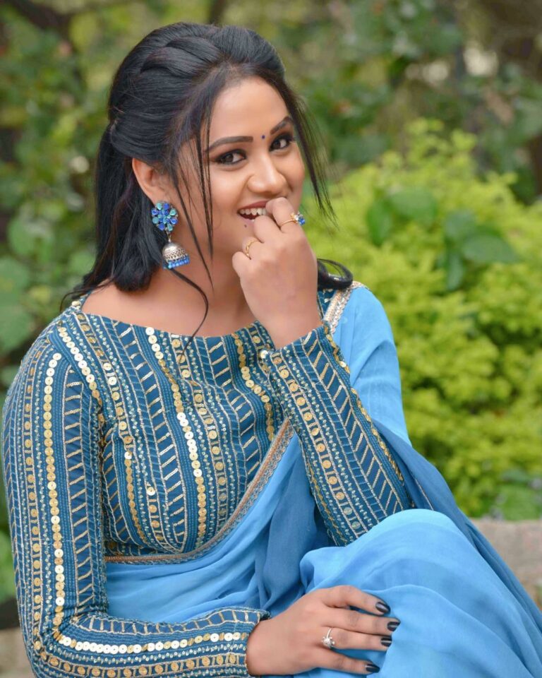 Keerthi Keshav Bhat Wiki, Biography, Age, Husband, Family, Serials ...