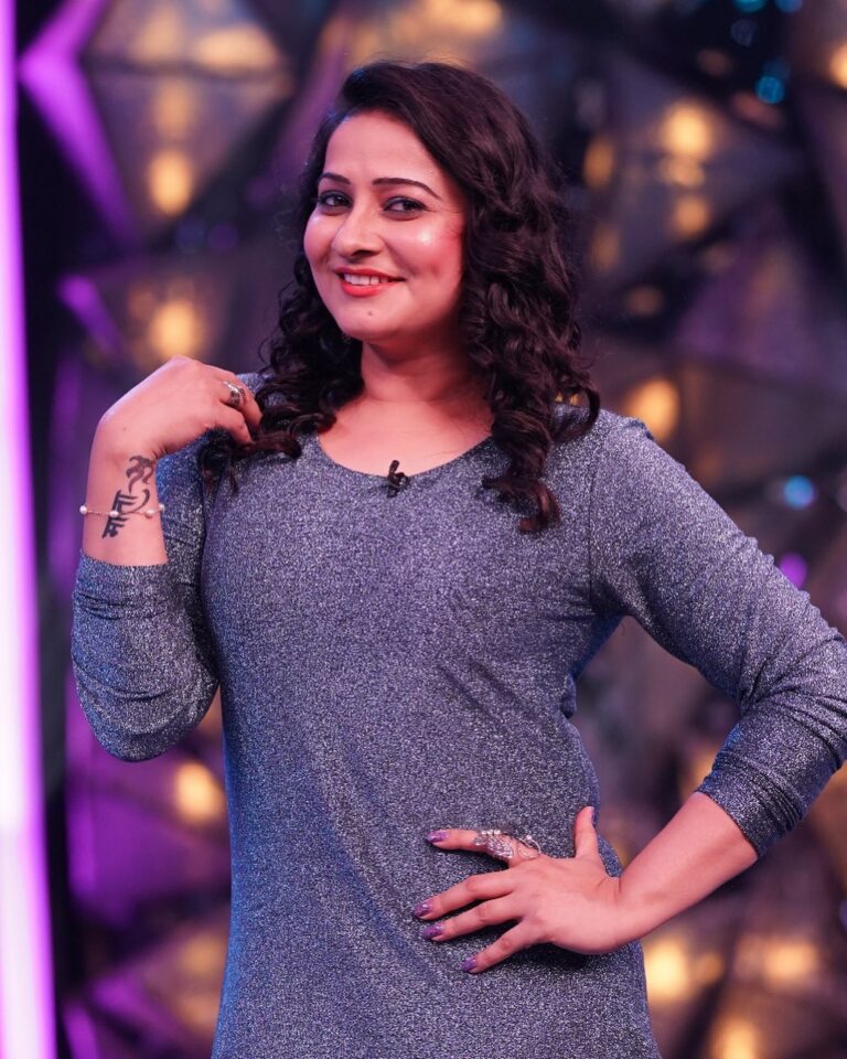 Anju Asrani Age, Height, Husband, Family, Movies List, Biography & More
