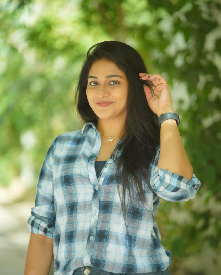 Srujana Sagar Age, Husband, Family, Images, Movies, Biography, Wiki & More