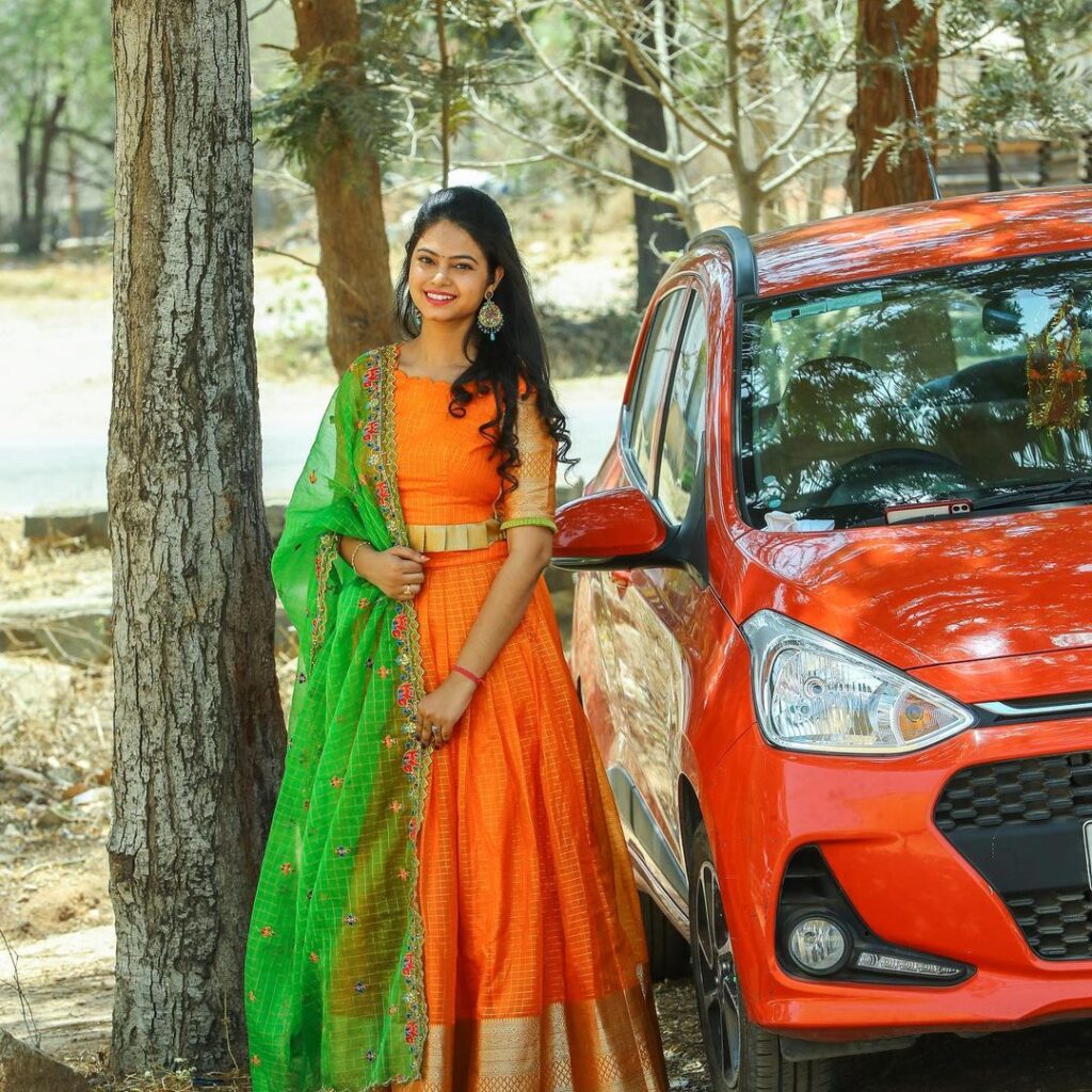Singer Ramya Behara Age, Husband, Parents, Family, Songs List ...