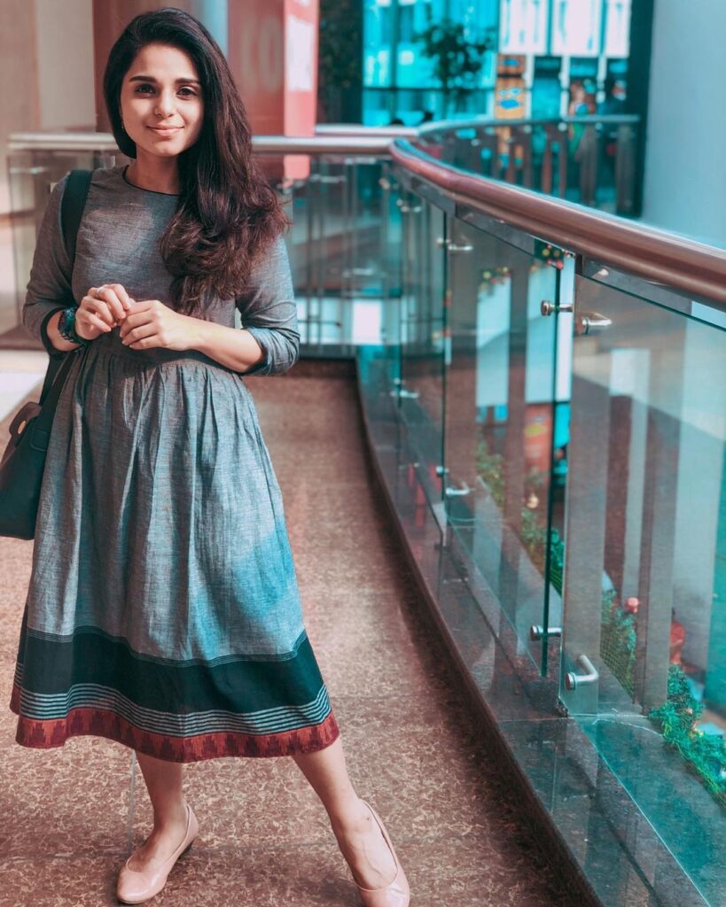 singer-yamini-ghantasala-age-husband-parents-family-songs-list