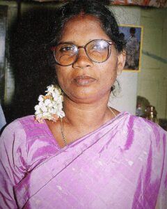 Shani Salmon (Bigg Boss Telugu 6) Age, Height, Family, Movies ...