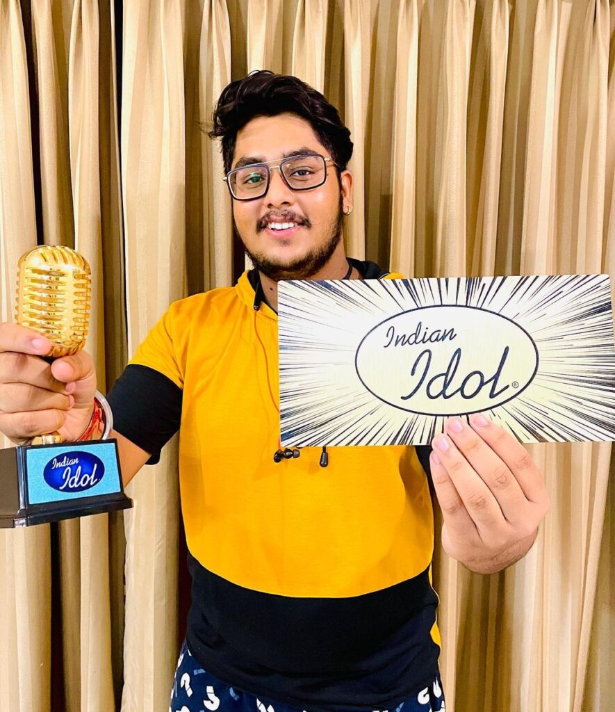 Singer Shagun Pathak (Indian Idol 13) Age, Height, Father, Family ...