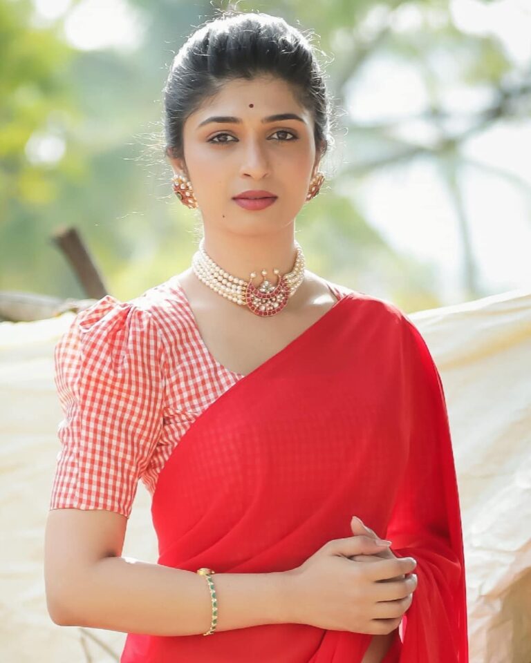 Aditi Prabhudeva Wiki, Biography, Age, Husband, Family, Movies List & More