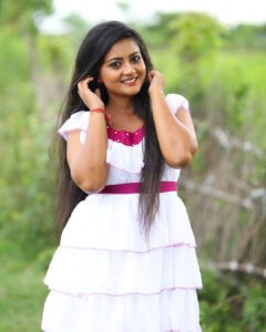 Gomathi Priya Age, Husband, Family, Serials List, Photos, Biography ...