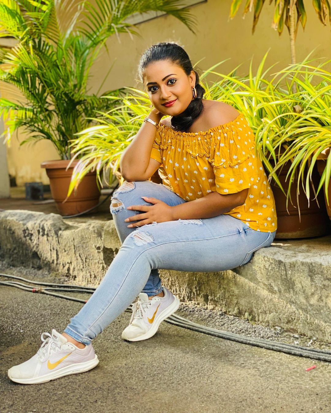 Gomathi Priya Age, Husband, Family, Serials List, Photos, Biography, Wiki & More