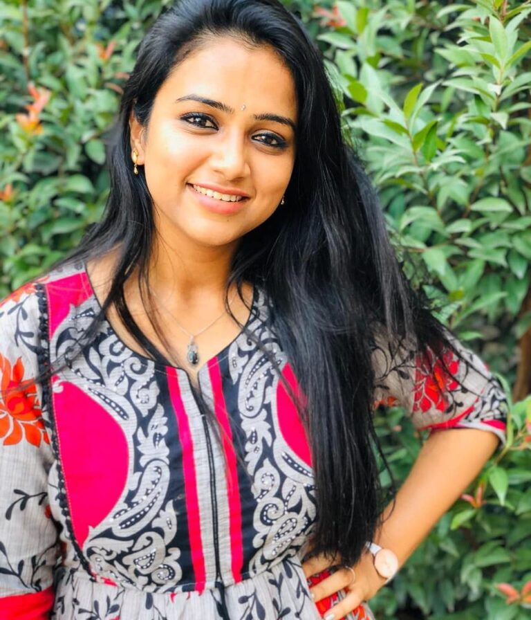 Rashmi Prabhakar Biography, Wiki, Age, Husband, Family, Serials List & More