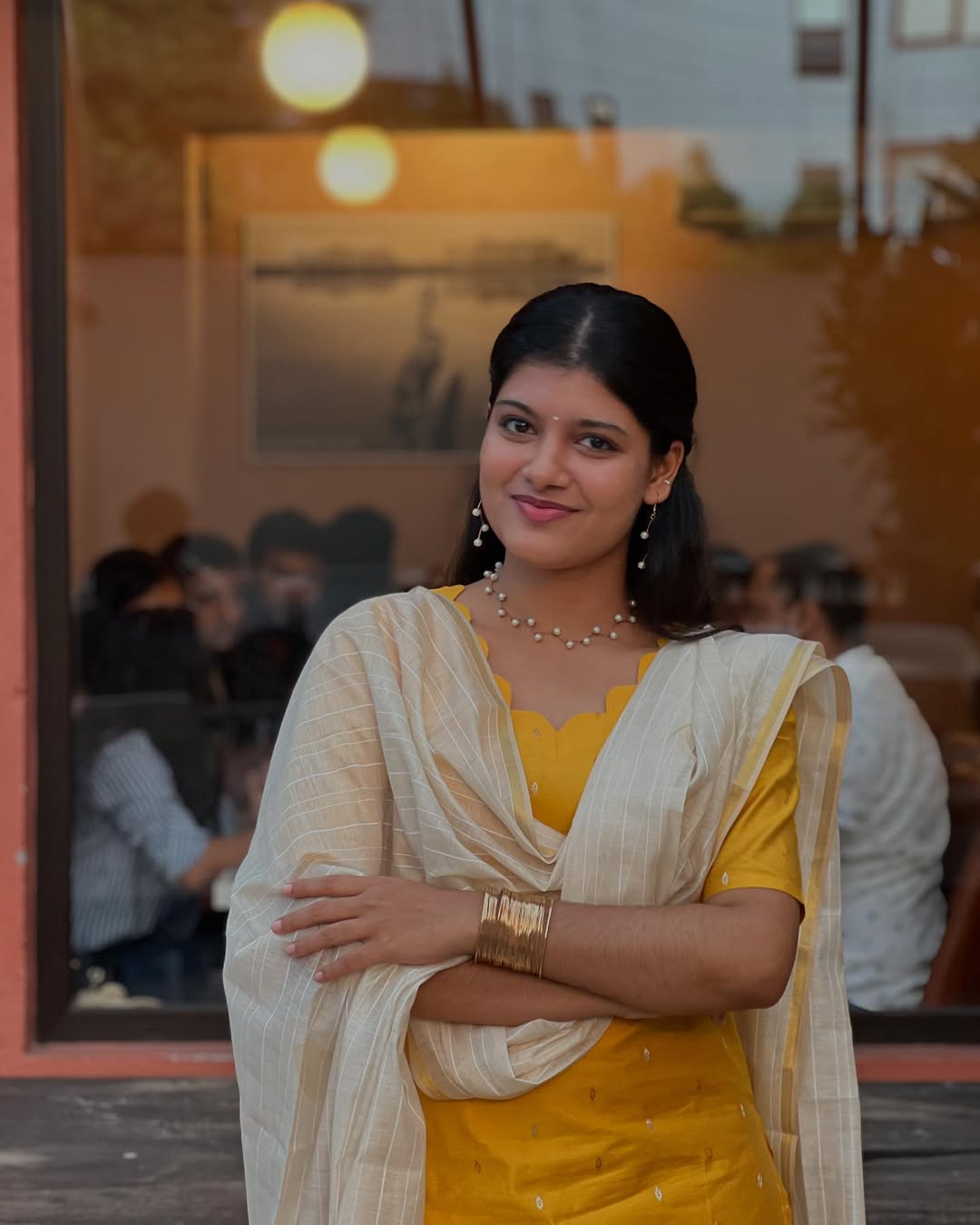 Monisha Blessy Biography 2026: Age, Husband, Family, Photos, Wiki & Net ...